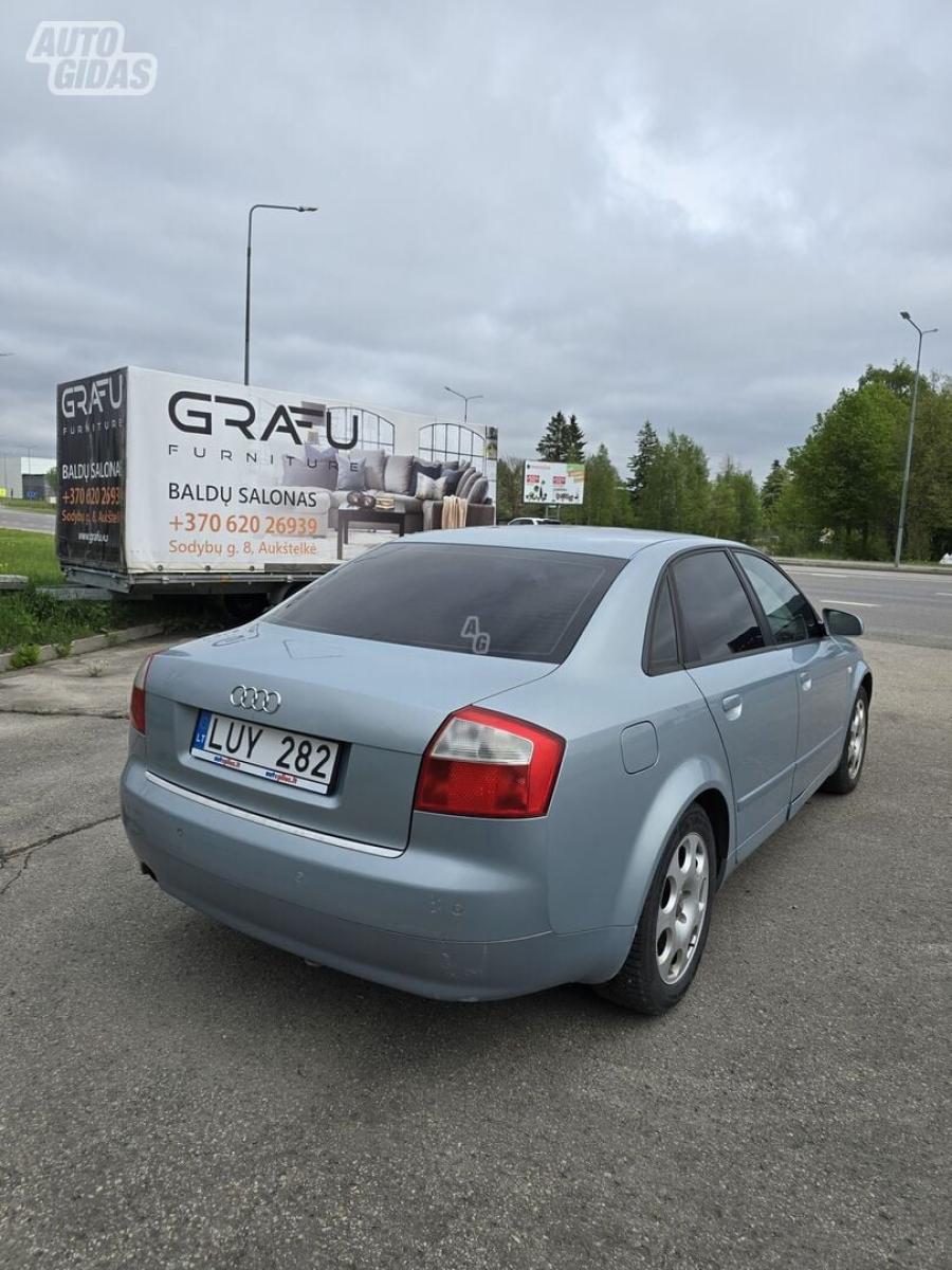 Audi A4 2004 in Siauliai, with an engine capacity of 2.00 L and mileage of 260 thousand km for 1160 €, photo 4 on AUTOMOTO.COM.LV