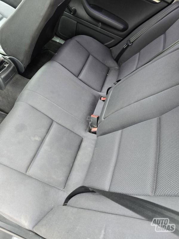 Audi A4 2004 in Siauliai, with an engine capacity of 2.00 L and mileage of 260 thousand km for 1160 €, photo 5 on AUTOMOTO.COM.LV