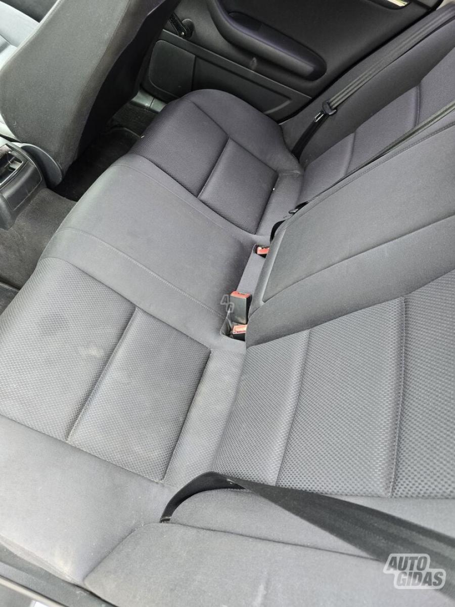 Audi A4 2004 in Siauliai, with an engine capacity of 2.00 L and mileage of 260 thousand km for 1160 €, photo 6 on AUTOMOTO.COM.LV