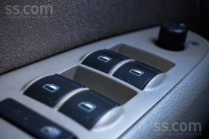 Audi A4 2004 Rīga, ar dzinēja tilpumu 2.00 L un nobraukumu 322 tūkst. km par 3990 €, foto 13 vietnē AUTOMOTO.COM.LV