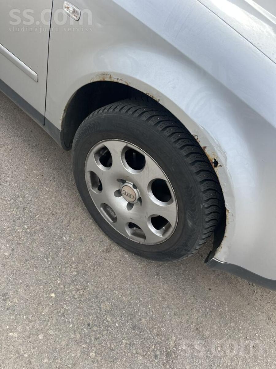 Audi A4 2004 in Daugavpils, with an engine capacity of 1.90 L and mileage of 353 thousand km for 1500 €, photo 4 on AUTOMOTO.COM.LV