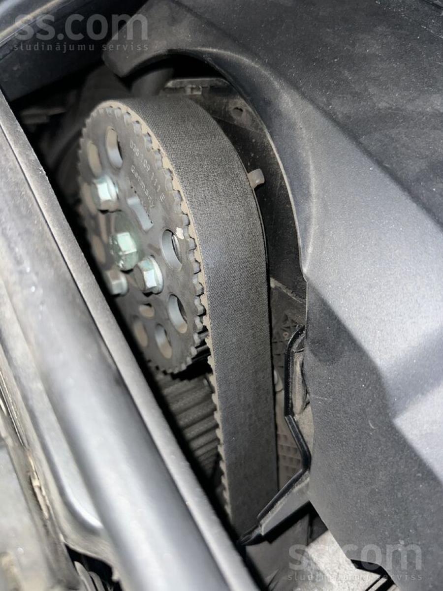 Audi A4 2004 in Daugavpils, with an engine capacity of 1.90 L and mileage of 353 thousand km for 1500 €, photo 10 on AUTOMOTO.COM.LV
