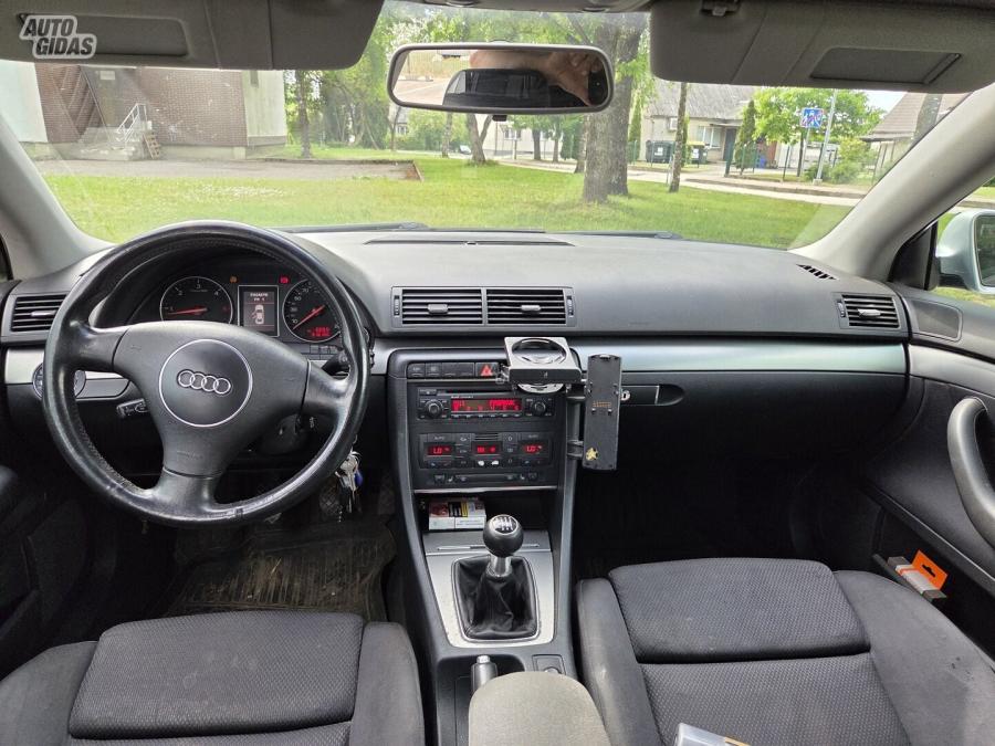 Audi A4 2004 Klaipėda, ar dzinēja tilpumu 2.50 L un nobraukumu 310 tūkst. km par 950 €, foto 10 vietnē AUTOMOTO.COM.LV