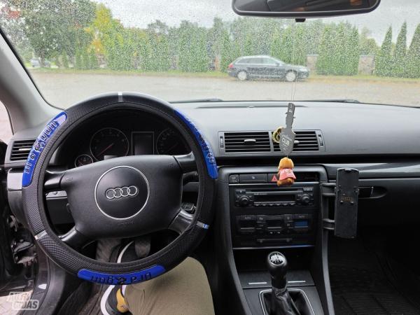 Audi A4 2004 Alīta vietnē Audi A4 2004 Alīta, ar dzinēja tilpumu 2.00 L un nobraukumu 252 tūkst. km par 1100 €, foto 9 vietnē AUTOMOTO.COM.LV
