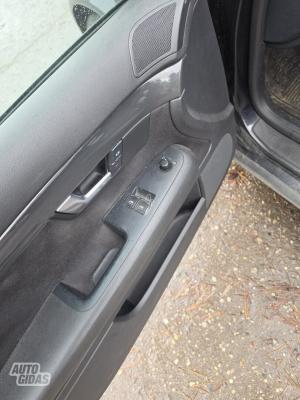Audi A4 2004 in Alytus, with an engine capacity of 2.00 L and mileage of 252 thousand km for 1100 €, photo 10 on AUTOMOTO.COM.LV
