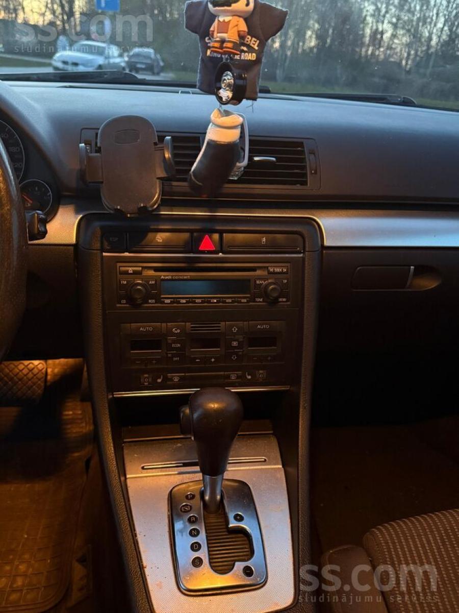 Audi A4 2005 in Riga, with an engine capacity of 2.00 L and mileage of 352 thousand km for 1995 €, photo 10 on AUTOMOTO.COM.LV