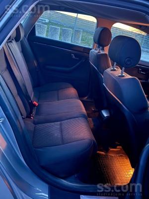 Audi A4 2005 in Riga, with an engine capacity of 2.00 L and mileage of 352 thousand km for 1995 €, photo 12 on AUTOMOTO.COM.LV