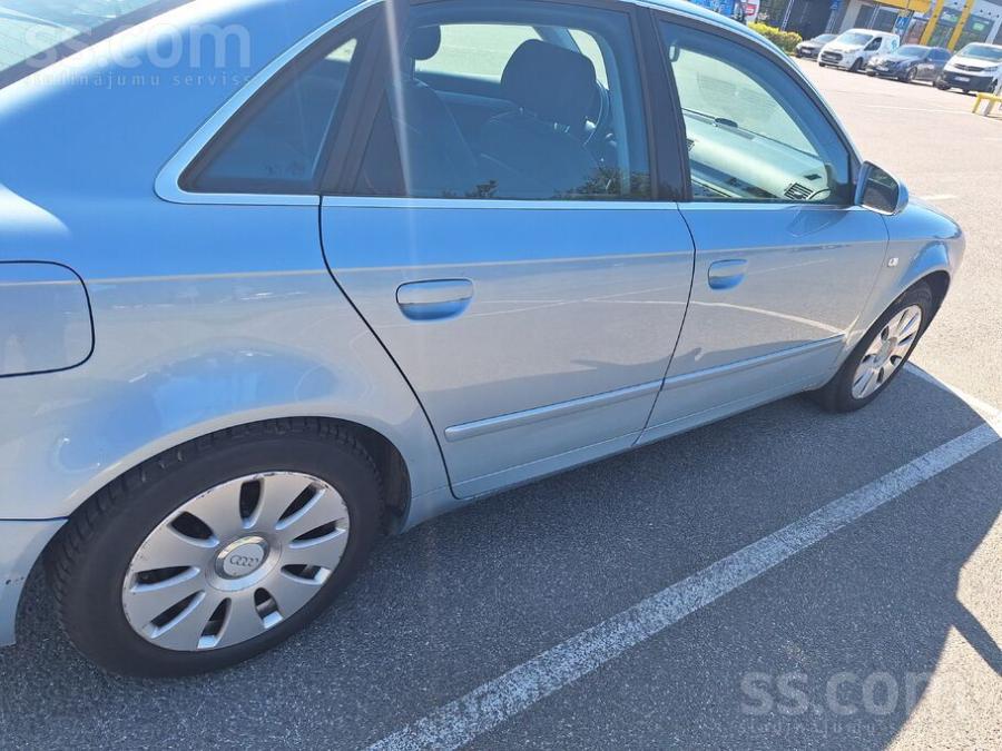 Audi A4 2005 in Riga, with an engine capacity of 2.00 L and mileage of 300 thousand km for 2600 €, photo 4 on AUTOMOTO.COM.LV