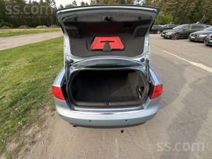 Audi A4 2005 in Riga, with an engine capacity of 2.00 L and mileage of 253 thousand km for 3500 €, photo 5 on AUTOMOTO.COM.LV