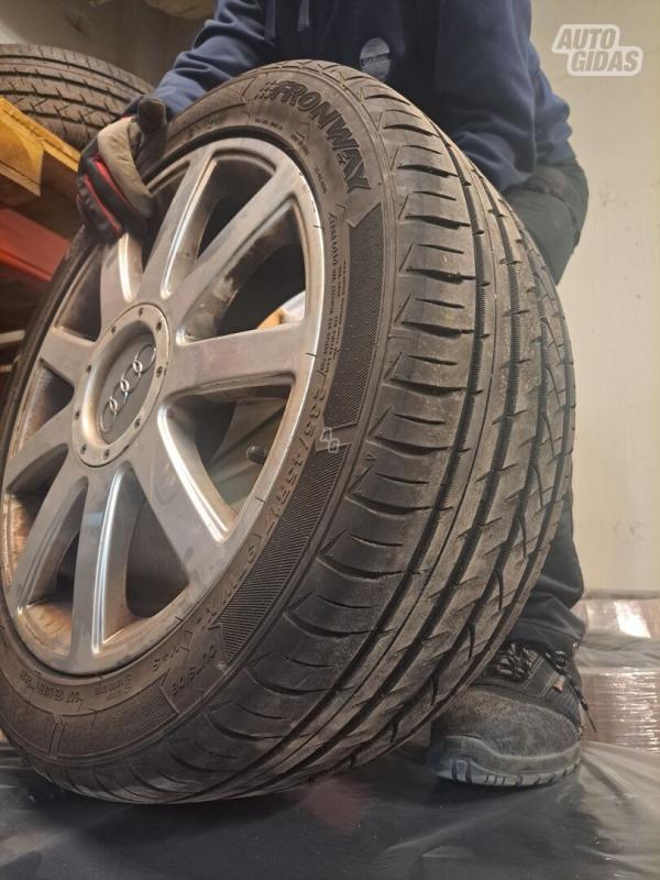 Audi A4 2005 Viļņa, ar dzinēja tilpumu 2.50 L un nobraukumu 332 tūkst. km par 1400 €, foto 7 vietnē AUTOMOTO.COM.LV