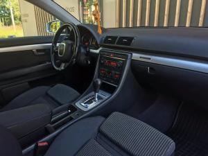 Audi A4 2005 in Riga, with an engine capacity of 3.00 L and mileage of 351 thousand km for 2490 €, photo 9 on AUTOMOTO.COM.LV