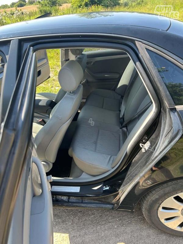 Audi A4 2005 in Vilnius, with an engine capacity of 2.00 L and mileage of 339 thousand km for 1950 €, photo 4 on AUTOMOTO.COM.LV