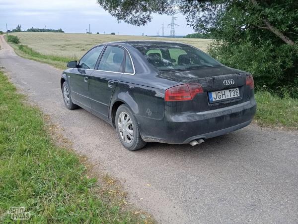 Audi A4 2005 Viļņa, ar dzinēja tilpumu 2.00 L un nobraukumu 0 tūkst. km par 1400 €, foto 4 vietnē AUTOMOTO.COM.LV