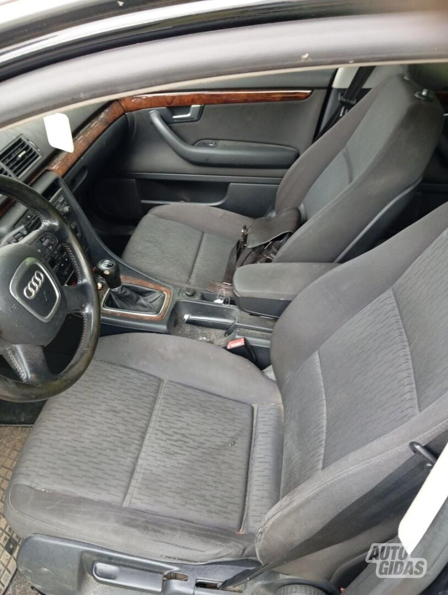 Audi A4 2005 Viļņa, ar dzinēja tilpumu 2.00 L un nobraukumu 0 tūkst. km par 1400 €, foto 8 vietnē AUTOMOTO.COM.LV