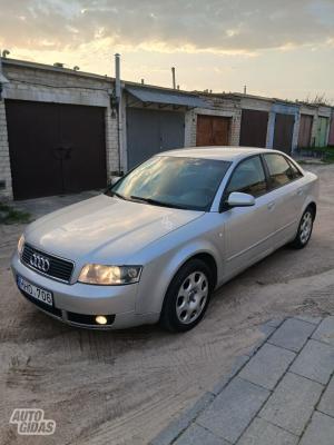 Audi A4 2005 Jonava, ar dzinēja tilpumu 1.90 L un nobraukumu 300 tūkst. km par 800 €, foto  vietnē AUTOMOTO.COM.LV