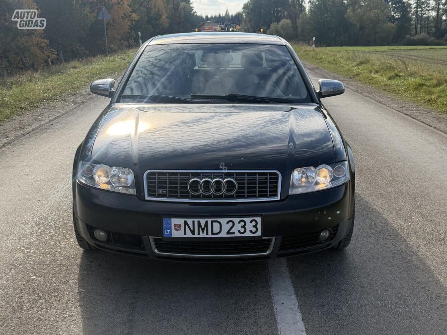 Ауди А4 2005 в Вилкавишкис, объемом двигателя 1.90 л и пробегом 400 тыс. км за 1300 €, фото 4 на AUTOMOTO.COM.LV