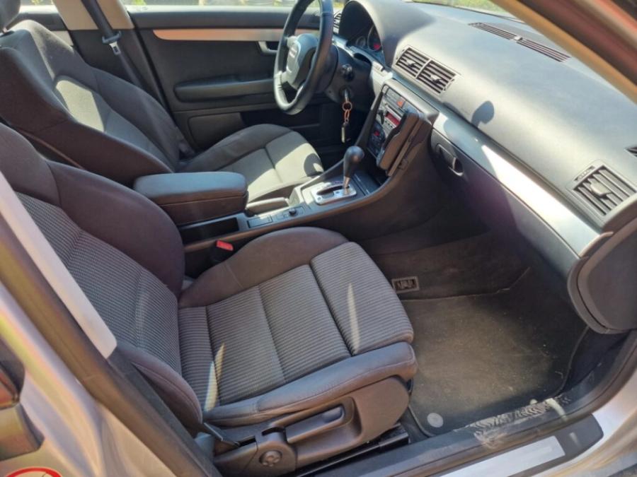 Audi A4 2006 Rīga, ar dzinēja tilpumu 2.00 L un nobraukumu 271 tūkst. km par 3450 €, foto 11 vietnē AUTOMOTO.COM.LV