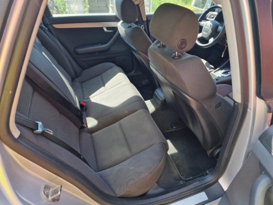 Audi A4 2006 Rīga, ar dzinēja tilpumu 2.00 L un nobraukumu 271 tūkst. km par 3450 €, foto 12 vietnē AUTOMOTO.COM.LV