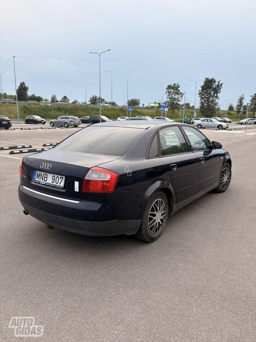 Audi A4 2006 Kauņa, ar dzinēja tilpumu 1.60 L un nobraukumu 300 tūkst. km par 500 €, foto 4 vietnē AUTOMOTO.COM.LV