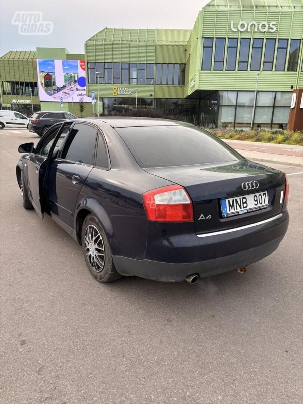 Audi A4 2006 in Kaunas, with an engine capacity of 1.60 L and mileage of 300 thousand km for 500 €, photo 4 on AUTOMOTO.COM.LV