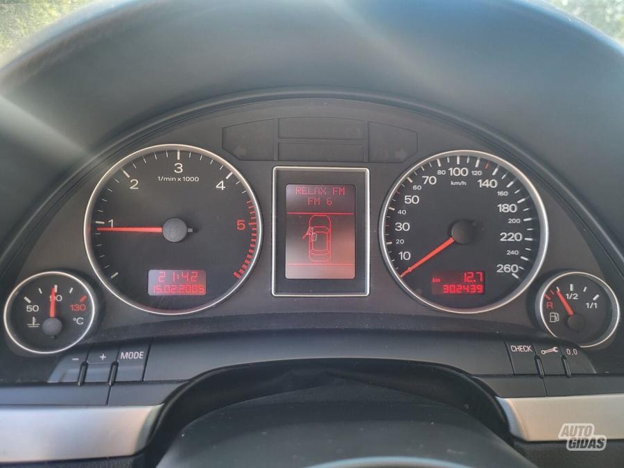 Audi A4 2007 in Panevezys, with an engine capacity of 2.00 L and mileage of 302 thousand km for 2200 €, photo 14 on AUTOMOTO.COM.LV