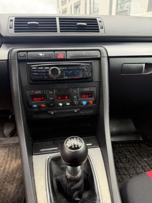 Audi A4 2007 in Vilnius, with an engine capacity of 2.00 L and mileage of 425 thousand km for 2300 €, photo 12 on AUTOMOTO.COM.LV