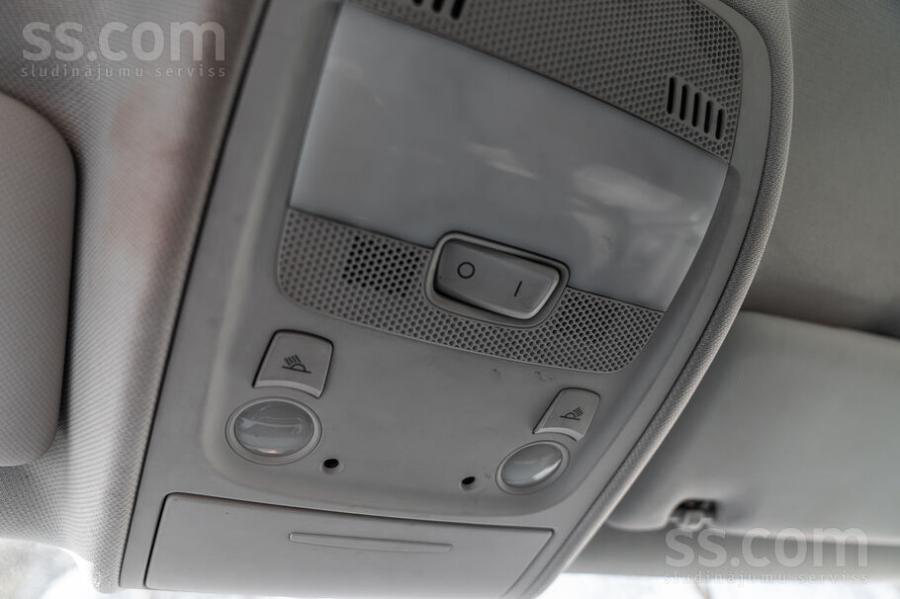 Audi A4 2008 Rīga, ar dzinēja tilpumu 1.80 L un nobraukumu 244 tūkst. km par 2400 €, foto 20 vietnē AUTOMOTO.COM.LV