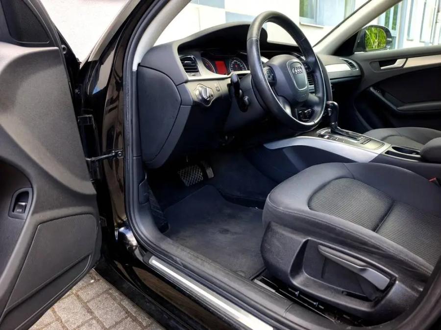 Audi A4 2008 in Jelgava, with an engine capacity of 2.00 L and mileage of 242 thousand km for 5990 €, photo 20 on AUTOMOTO.COM.LV