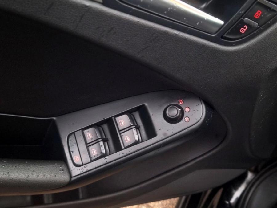Audi A4 2008 in Riga, with an engine capacity of 2.00 L and mileage of 308 thousand km for 6300 €, photo 4 on AUTOMOTO.COM.LV