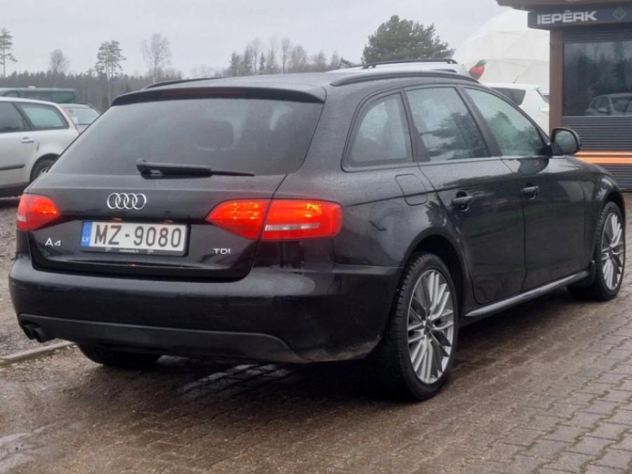 Audi A4 2008 in Riga, with an engine capacity of 2.00 L and mileage of 308 thousand km for 6300 €, photo 7 on AUTOMOTO.COM.LV