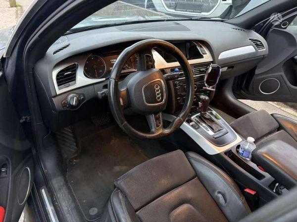 Audi A4 2008 Šauļi, ar dzinēja tilpumu 2.70 L un nobraukumu 313 tūkst. km par 2650 €, foto 4 vietnē AUTOMOTO.COM.LV