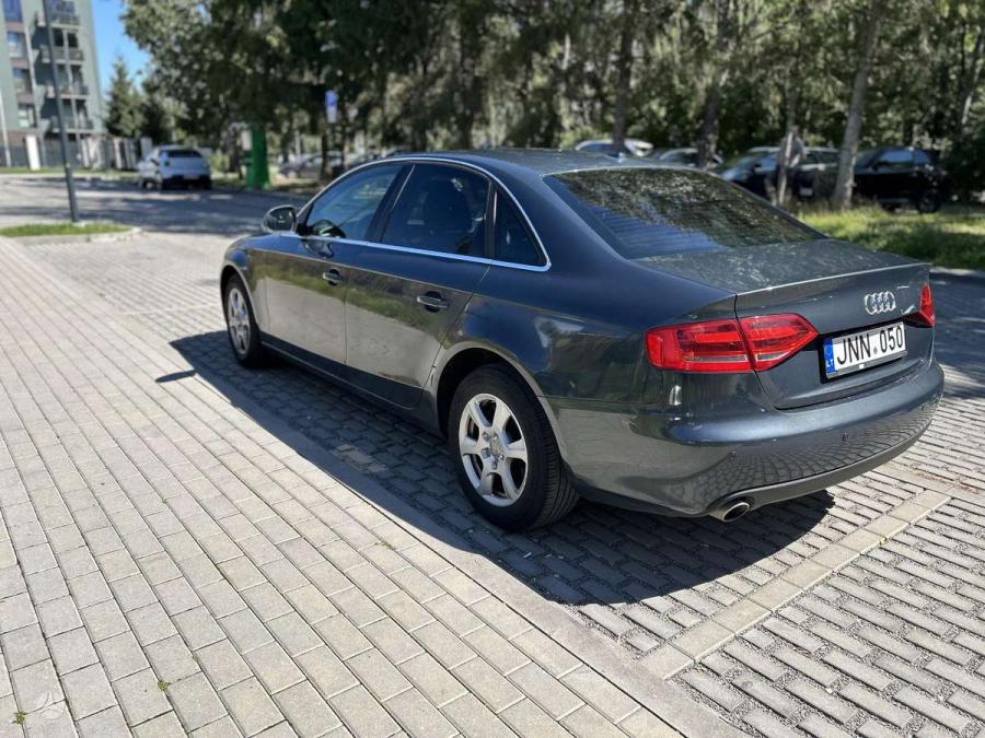 Audi A4 2008 Viļņa, ar dzinēja tilpumu 2.70 L un nobraukumu 287 tūkst. km par 5000 €, foto 11 vietnē AUTOMOTO.COM.LV