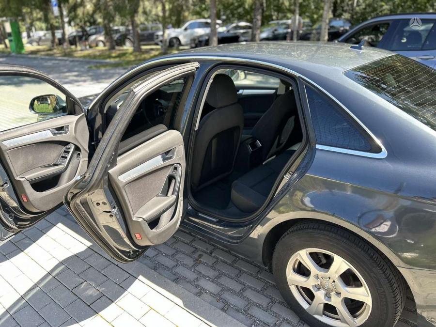 Audi A4 2008 Viļņa, ar dzinēja tilpumu 2.70 L un nobraukumu 287 tūkst. km par 5000 €, foto 14 vietnē AUTOMOTO.COM.LV