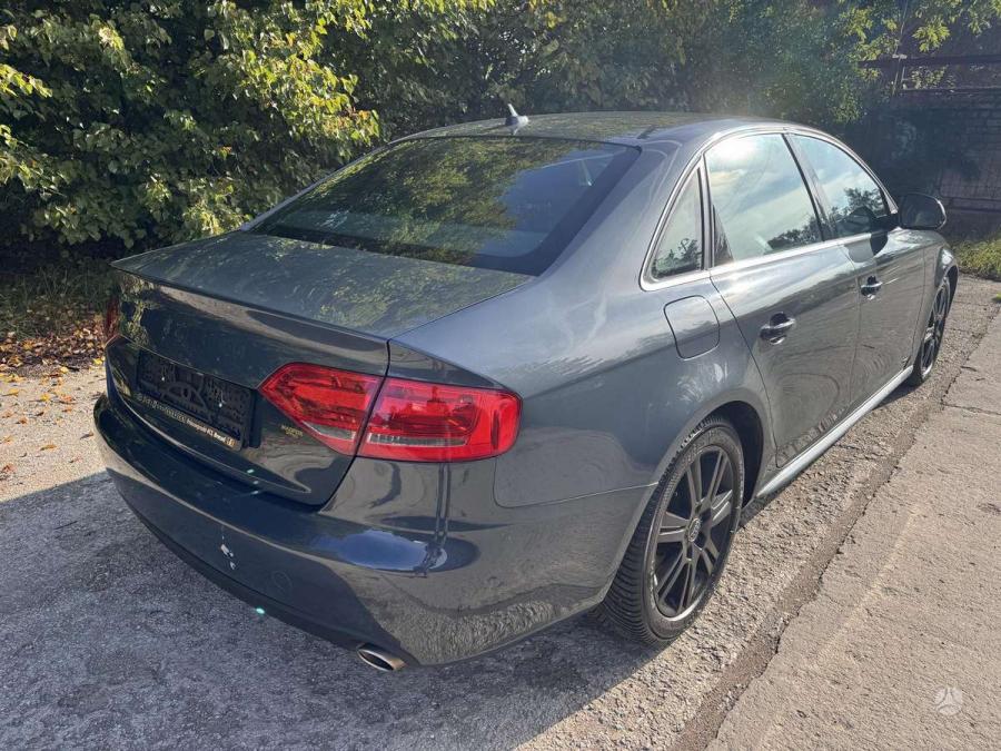 Audi A4 2008 in Siauliai, with an engine capacity of 2.70 L and mileage of 310 thousand km for 2650 €, photo 8 on AUTOMOTO.COM.LV