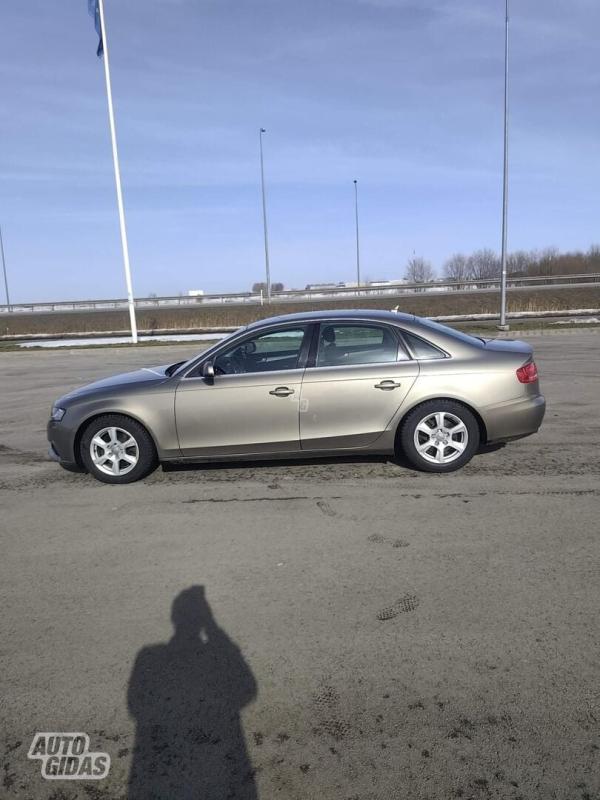 Audi A4 2009 in Panevezys, with an engine capacity of 2.00 L and mileage of 300 thousand km for 5500 €, photo 3 on AUTOMOTO.COM.LV