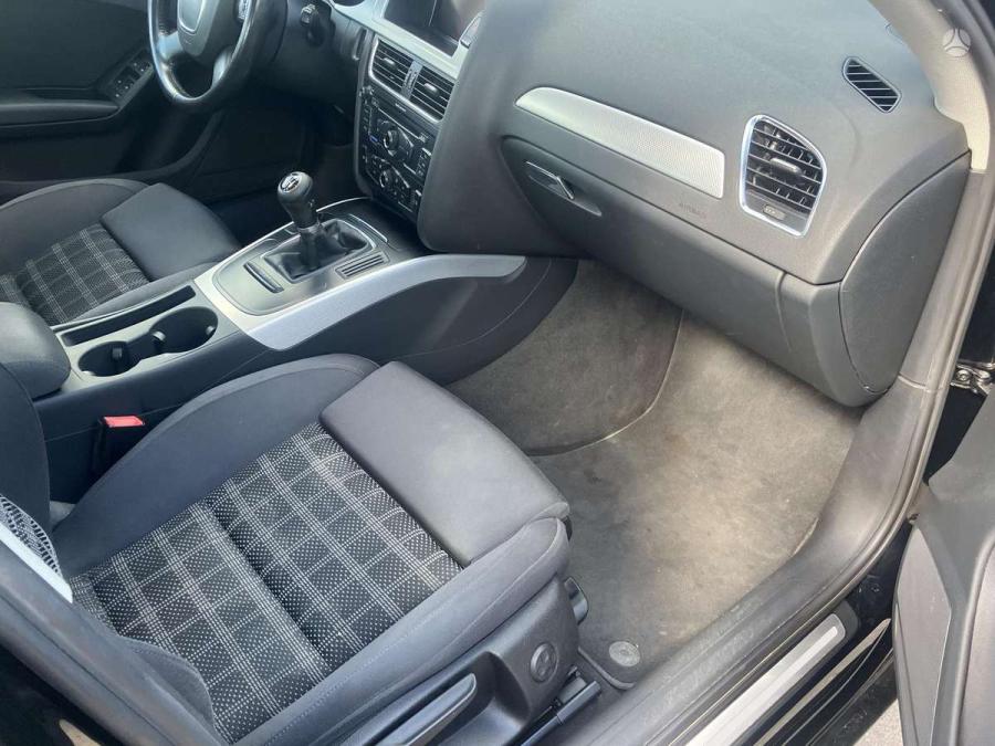 Audi A4 2010 Rokiškis, ar dzinēja tilpumu 2.70 L un nobraukumu 360 tūkst. km par 3650 €, foto 15 vietnē AUTOMOTO.COM.LV