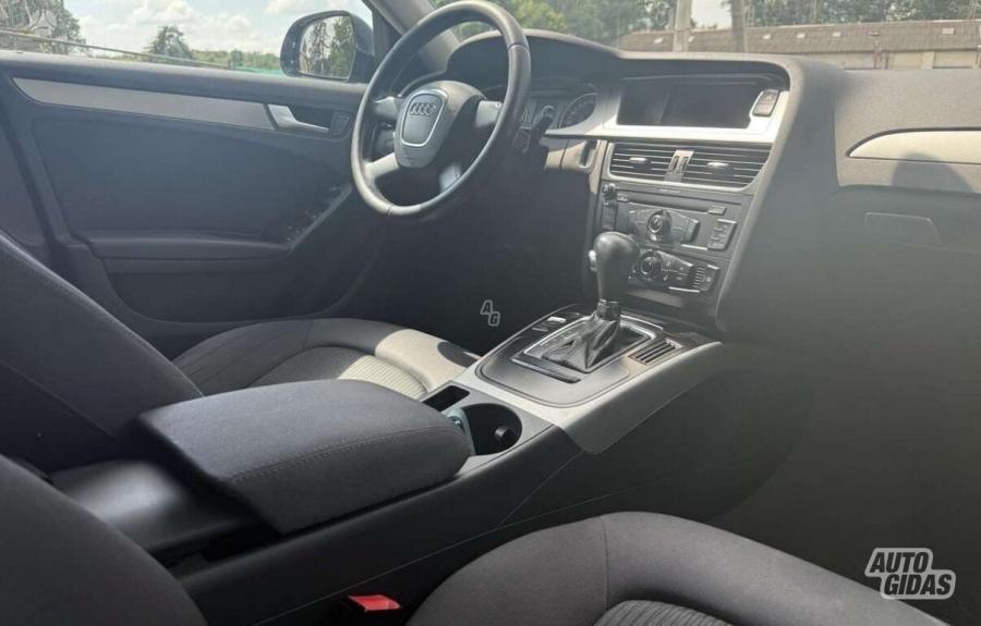 Audi A4 2010 in Vilnius, with an engine capacity of 2.00 L and mileage of 285 thousand km for 2900 €, photo 6 on AUTOMOTO.COM.LV