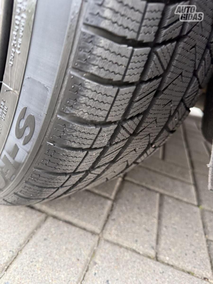 Audi A4 2010 Viļņa, ar dzinēja tilpumu 3.00 L un nobraukumu 302 tūkst. km par 4900 €, foto 14 vietnē AUTOMOTO.COM.LV