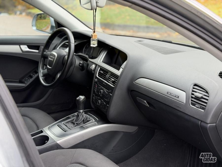 Audi A4 2010 in Vilnius, with an engine capacity of 2.00 L and mileage of 289 thousand km for 4900 €, photo 9 on AUTOMOTO.COM.LV