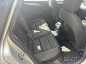 Audi A4 2012 in Daugavpils, with an engine capacity of 2.00 L and mileage of 191 thousand km for 3400 €, photo 7 on AUTOMOTO.COM.LV
