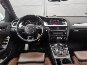 Audi A4 2012 in Riga, with an engine capacity of 1.80 L and mileage of 296 thousand km for 8390 €, photo 6 on AUTOMOTO.COM.LV