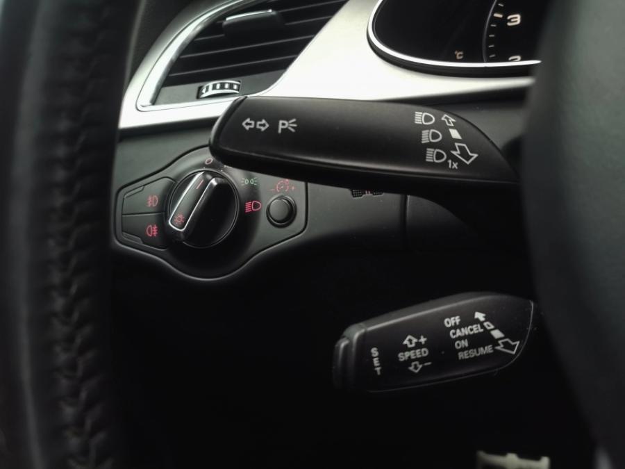 Audi A4 2012 in Riga, with an engine capacity of 1.80 L and mileage of 296 thousand km for 8390 €, photo 9 on AUTOMOTO.COM.LV