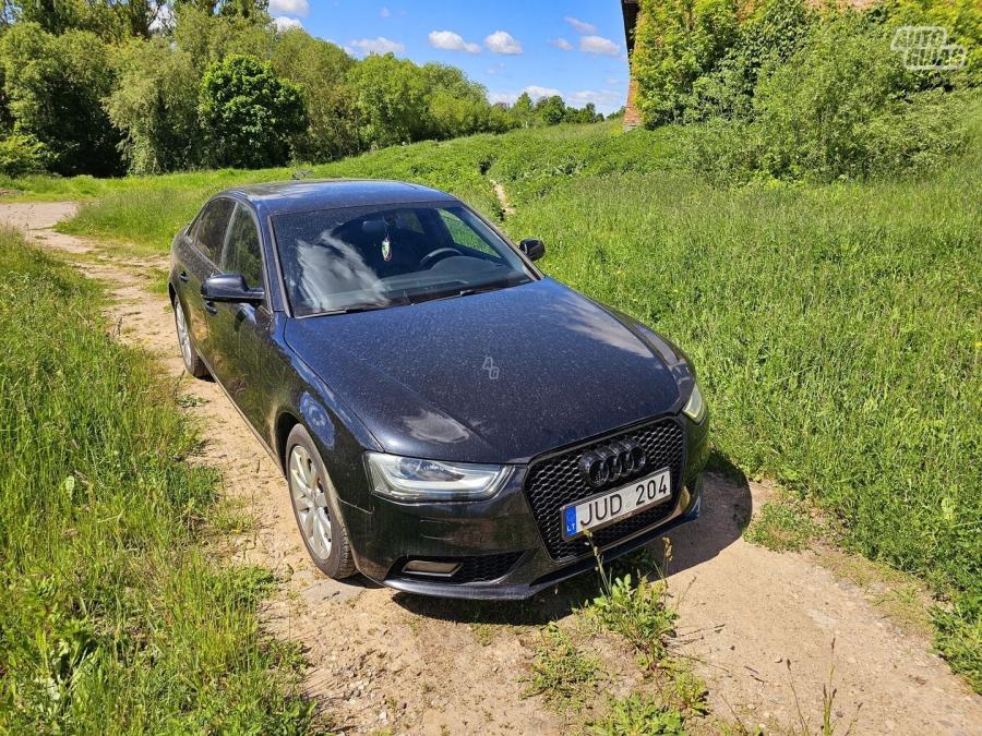 Audi A4 2013 Kauņa, ar dzinēja tilpumu 2.00 L un nobraukumu 236 tūkst. km par 4400 €, foto 1 vietnē AUTOMOTO.COM.LV