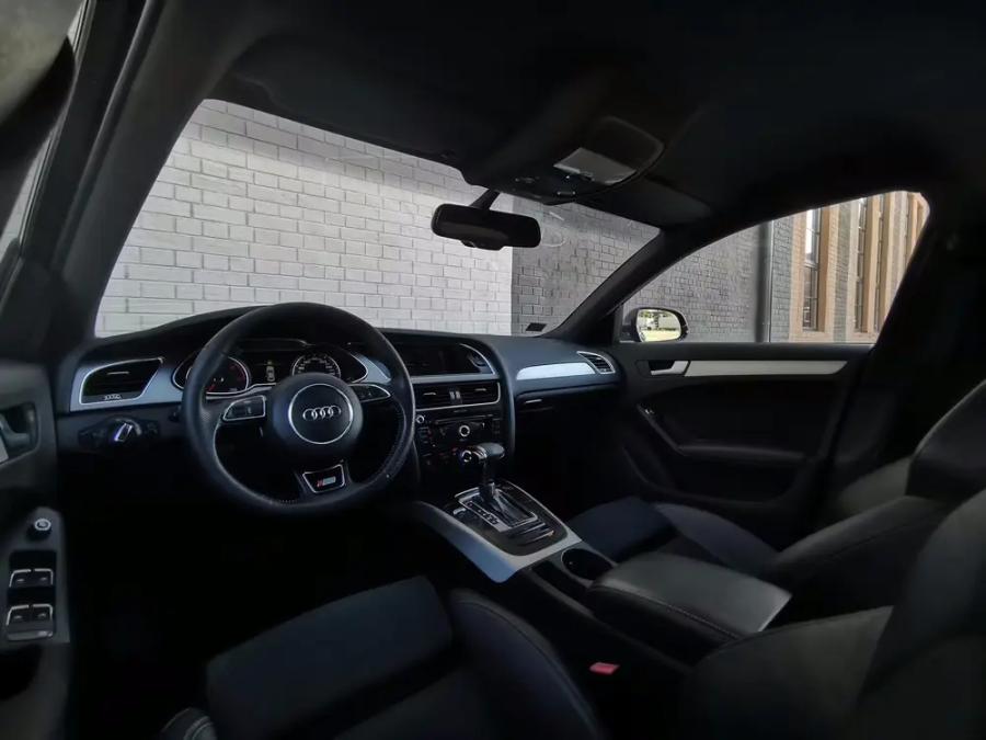 Audi A4 2013 in Riga, with an engine capacity of 2.00 L and mileage of 226 thousand km for 11590 €, photo 14 on AUTOMOTO.COM.LV