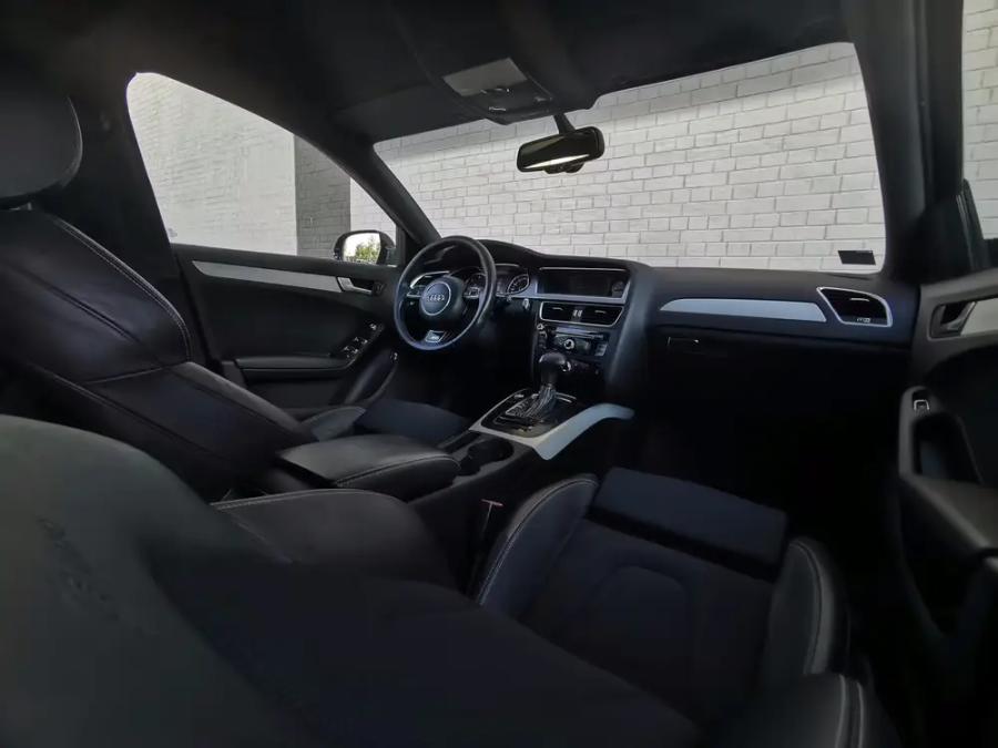 Audi A4 2013 in Riga, with an engine capacity of 2.00 L and mileage of 226 thousand km for 11590 €, photo 16 on AUTOMOTO.COM.LV