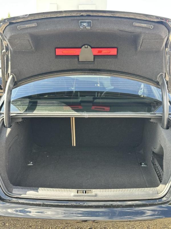 Audi A4 2015 in Pabrade, with an engine capacity of 1.80 L and mileage of 233 thousand km for 8500 €, photo 7 on AUTOMOTO.COM.LV