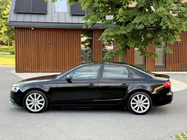 Audi A4 2015 in Vilnius, with an engine capacity of 2.00 L and mileage of 218 thousand km for 8500 €, photo 8 on AUTOMOTO.COM.LV