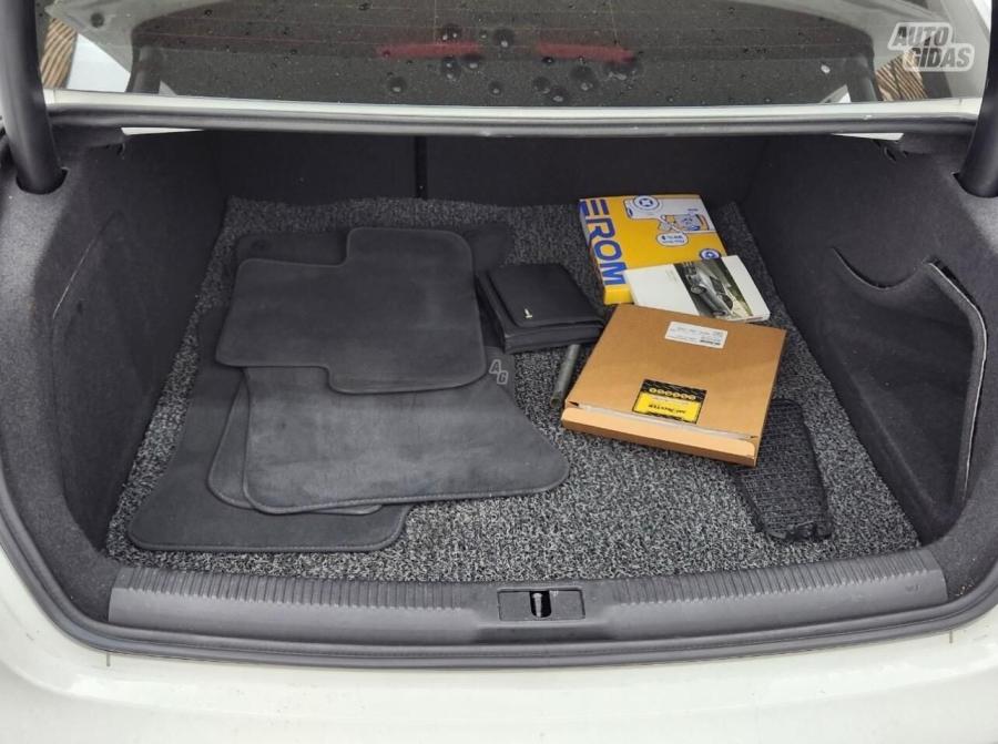 Audi A4 2015 in Aukstieji Rusokai, with an engine capacity of 2.00 L and mileage of 359 thousand km for 8800 €, photo 16 on AUTOMOTO.COM.LV