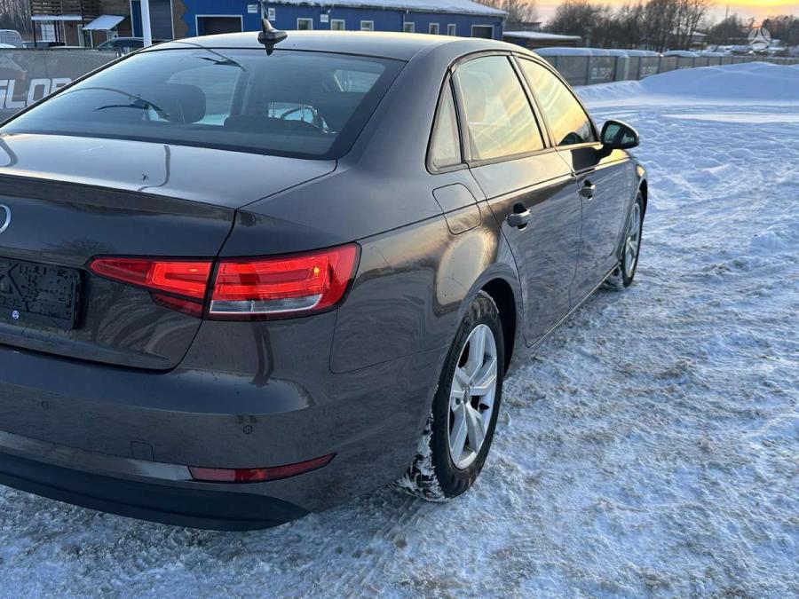 Audi A4 2016 in Ukmerge, with an engine capacity of 2.00 L and mileage of 256 thousand km for 7850 €, photo 4 on AUTOMOTO.COM.LV