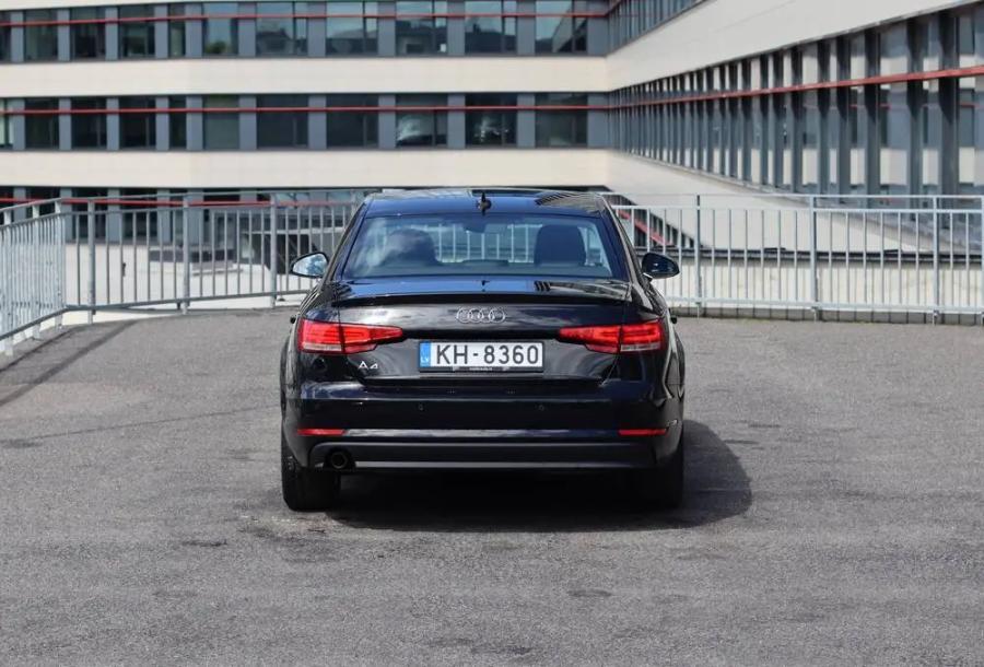Audi A4 2016 in Riga, with an engine capacity of 2.00 L and mileage of 170 thousand km for 13580 €, photo 6 on AUTOMOTO.COM.LV